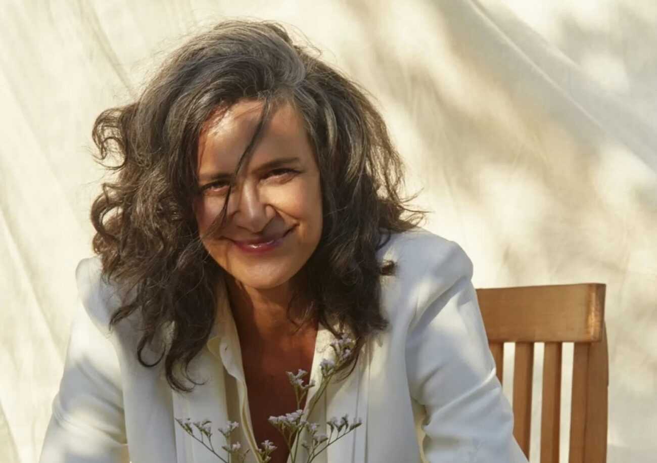 Simone foi a primeira cantora brasileira a dedicar um álbum ao Natal ...